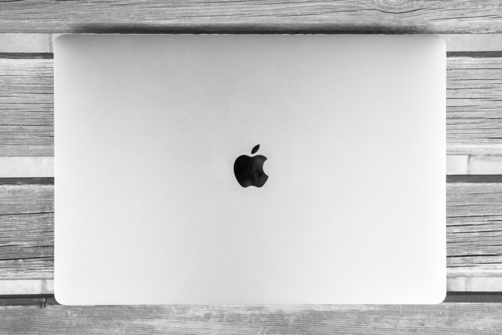 MacBook Screen Going Black Use This Simple Hack To Resolve It Phone